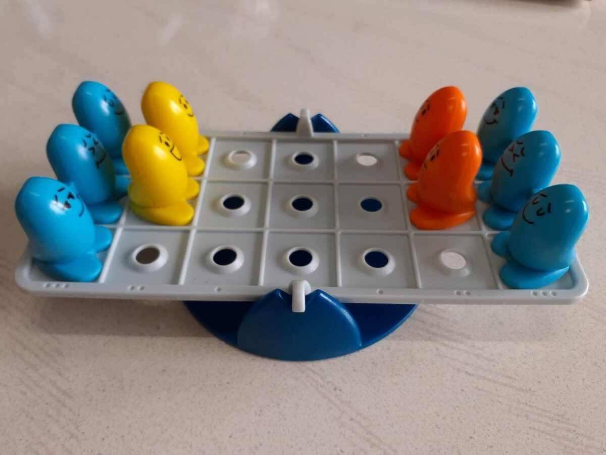 算数と理科が同時に学べる最強知育玩具【Balance Beans】 | 転勤族でも英才教育