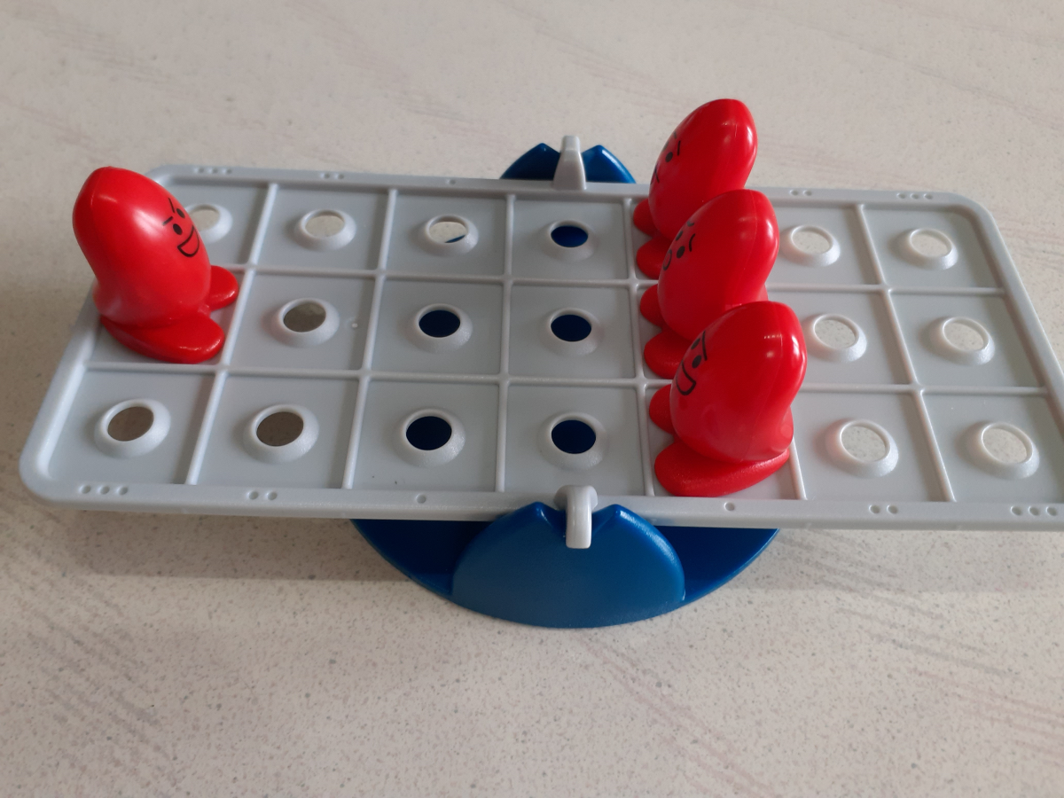 算数と理科が同時に学べる最強知育玩具【Balance Beans】 | 転勤族でも英才教育